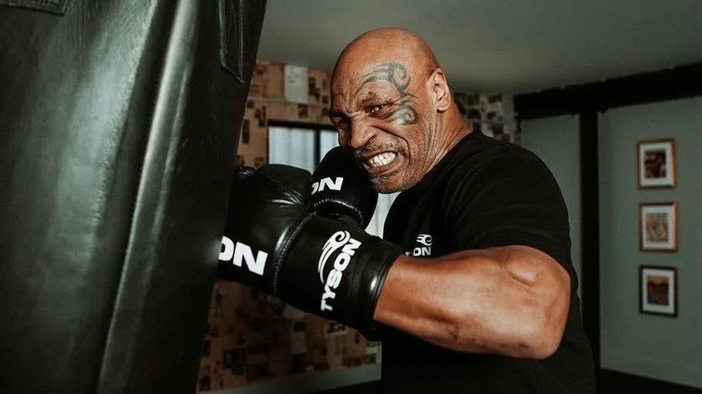 Mike Tyson quebra silêncio quase um mês após derrota para Jake Paul e ...