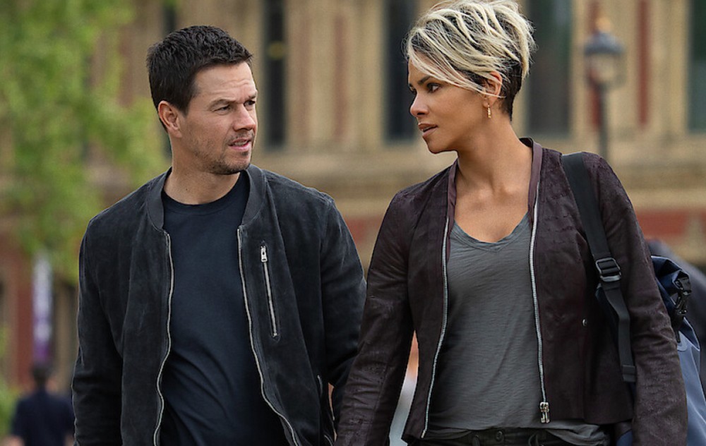 Halle Berry impõe condição para interpretar de novo Mulher-Gato ...