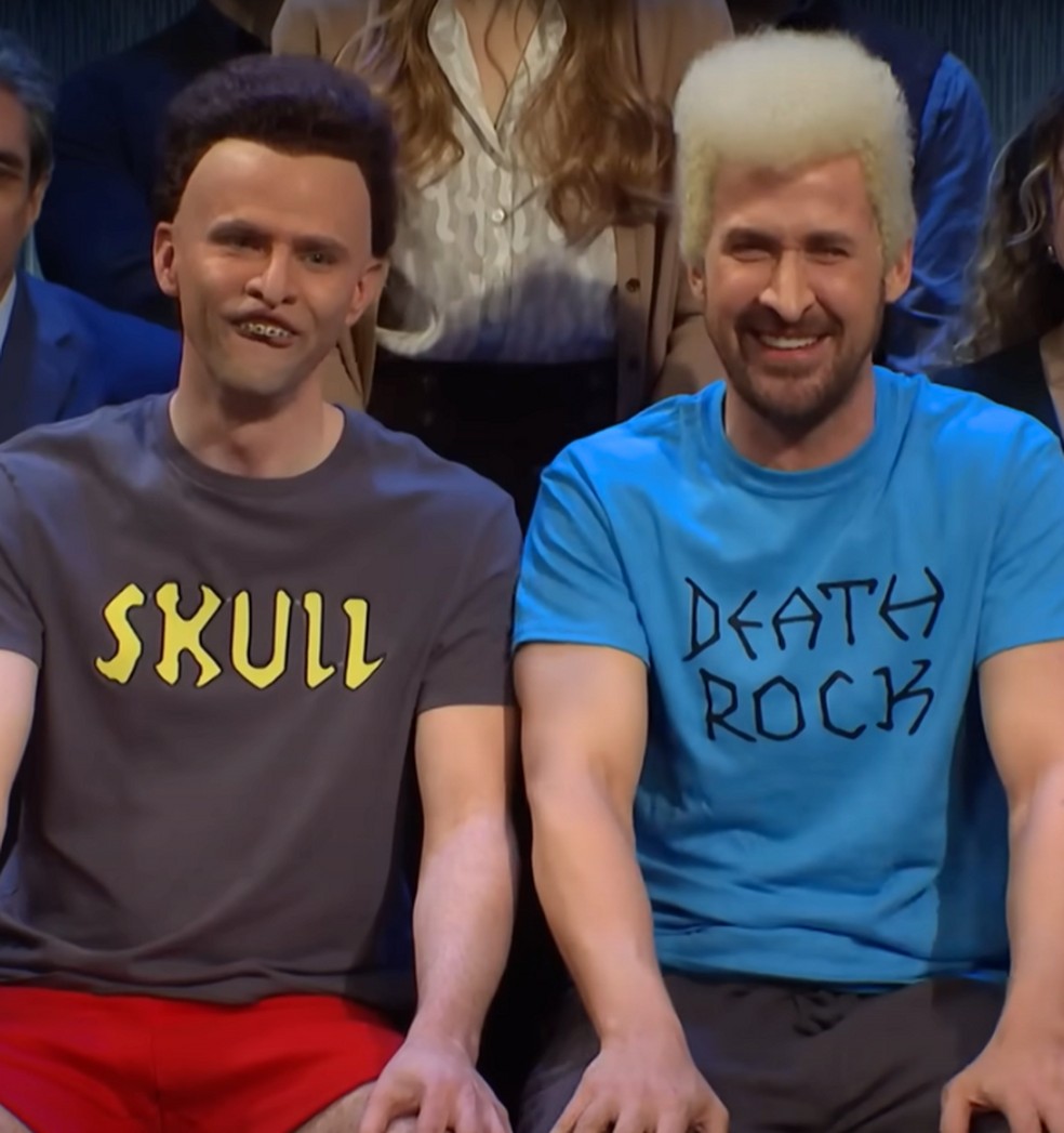 Ryan Gosling surge fantasiado como personagem de 'Beavis & Butt-Head' e ...