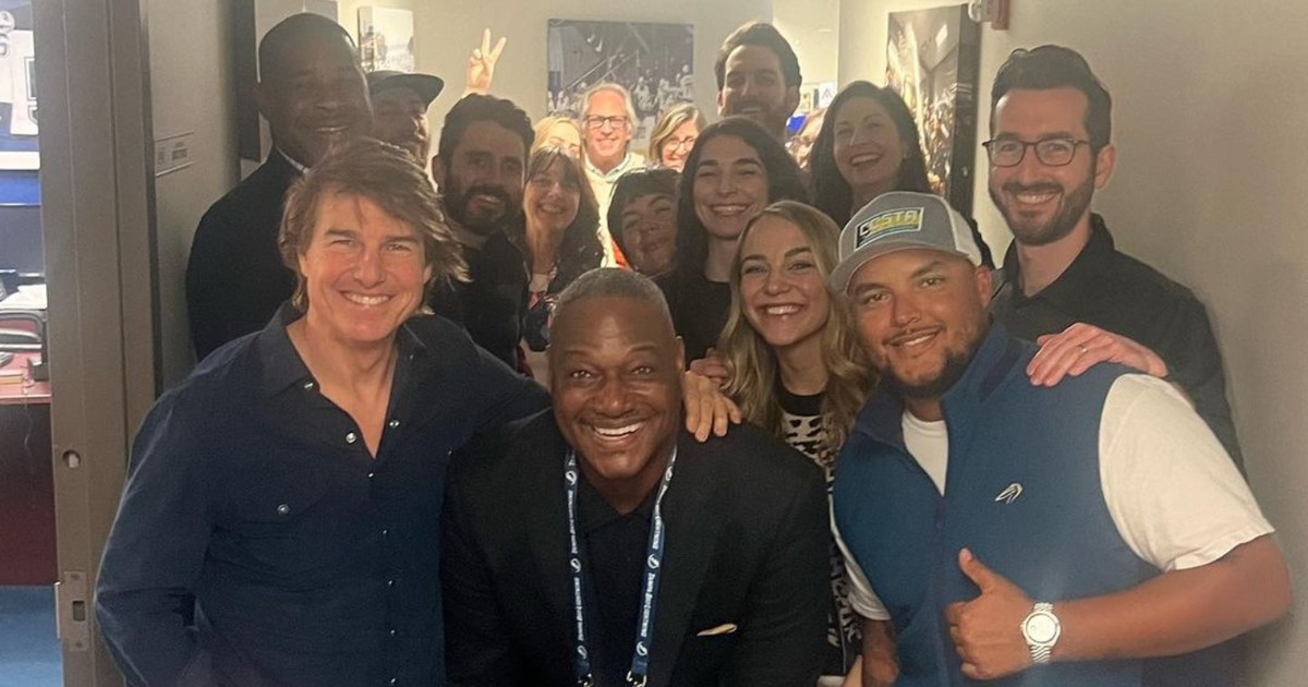 Tom Cruise posa para foto com seus dois filhos com Nicole Kidman pela ...