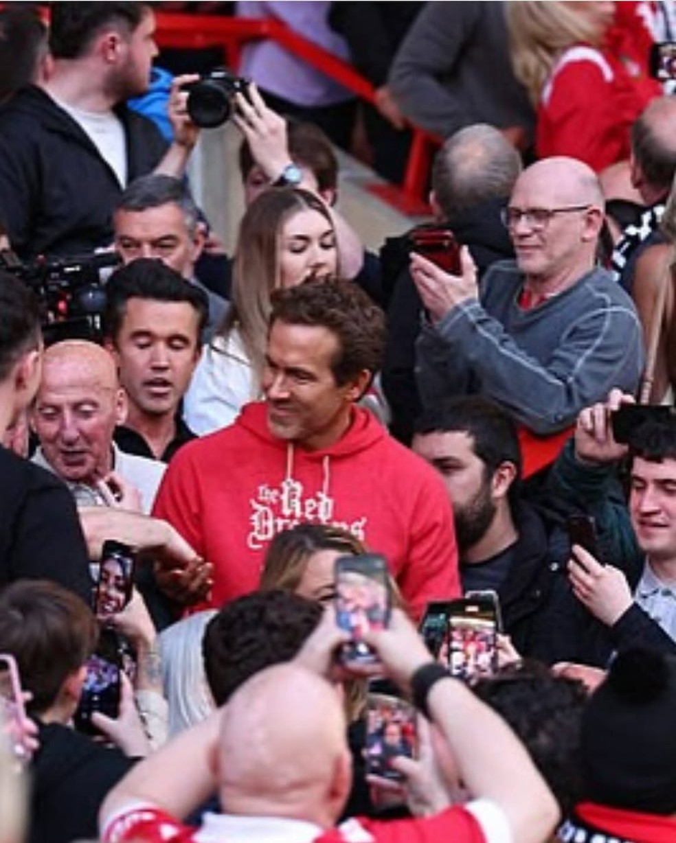 Após conquista histórica de seu time, Ryan Reynolds admite que vida de ...