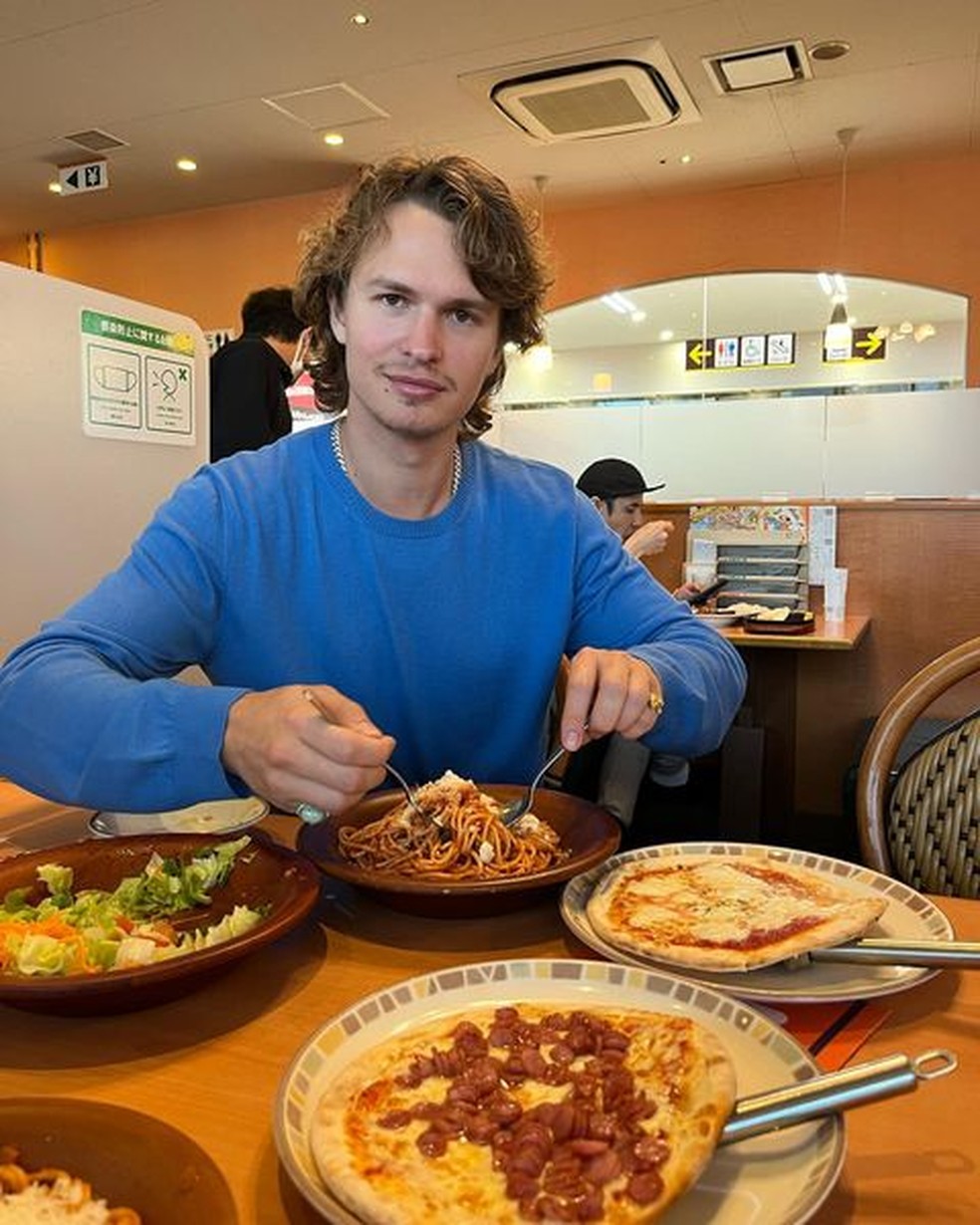 Bailarina choca redes ao revelar fim de namoro de 10 anos com astro de 'A Culpa é das Estrelas ...