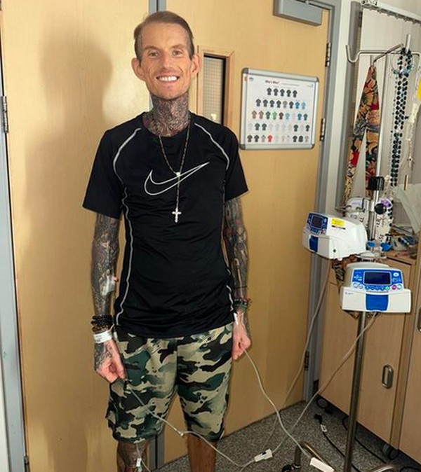 Ex-jogador do Manchester United que apareceu em filme clássico sobre ...