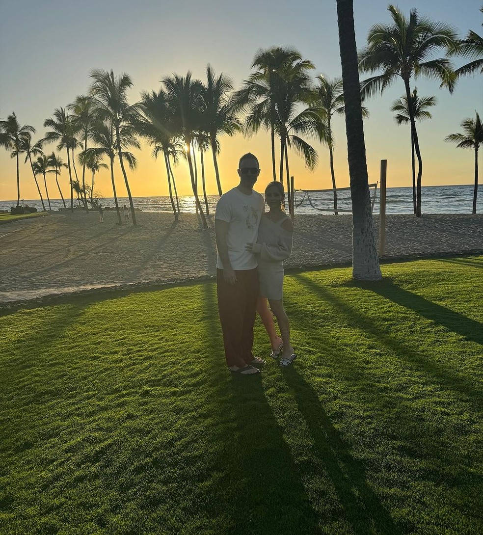 Sarah Michelle Gellar eleva a temperatura das redes com foto de topless ...