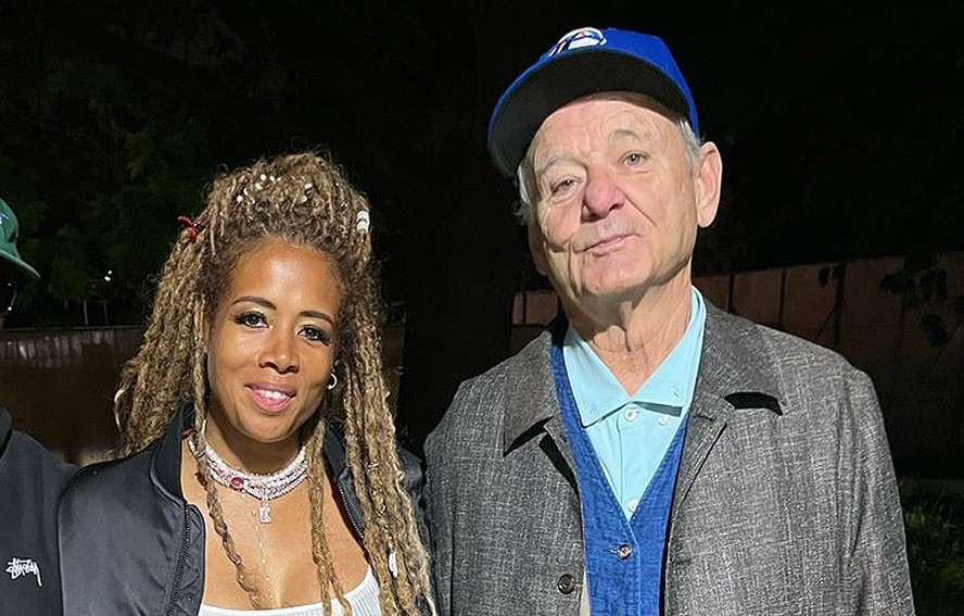 Cantora rebate críticas por rumores de romance com Bill Murray, que é ...