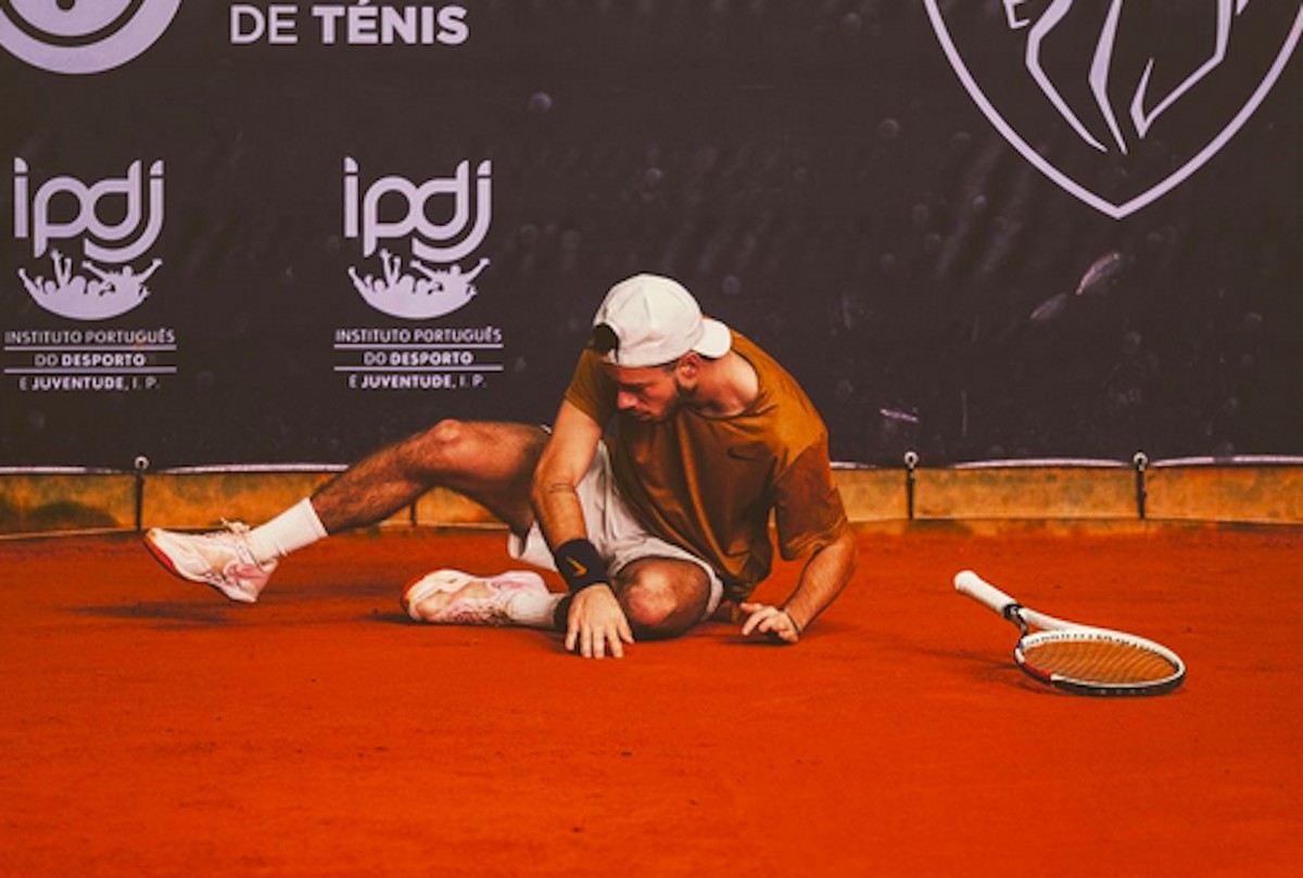 Tenista francês recebe suspensão de 20 anos e multa salgada por ...