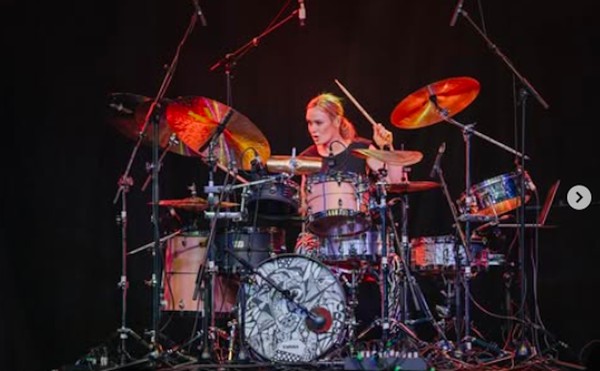 Rush anuncia volta aos palcos após 10 anos e apresenta nova baterista ...