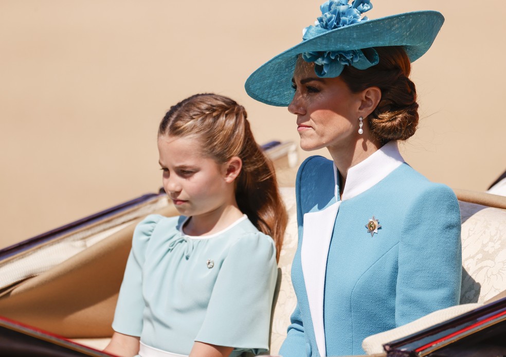 A homenagem discreta - e perfeita - de Charlotte à bisavó Elizabeth II em evento da Família Real ...