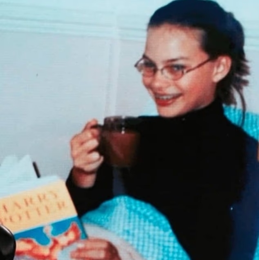 Margot Robbie deixa fãs em choque com foto resgatada e viralizada do ...