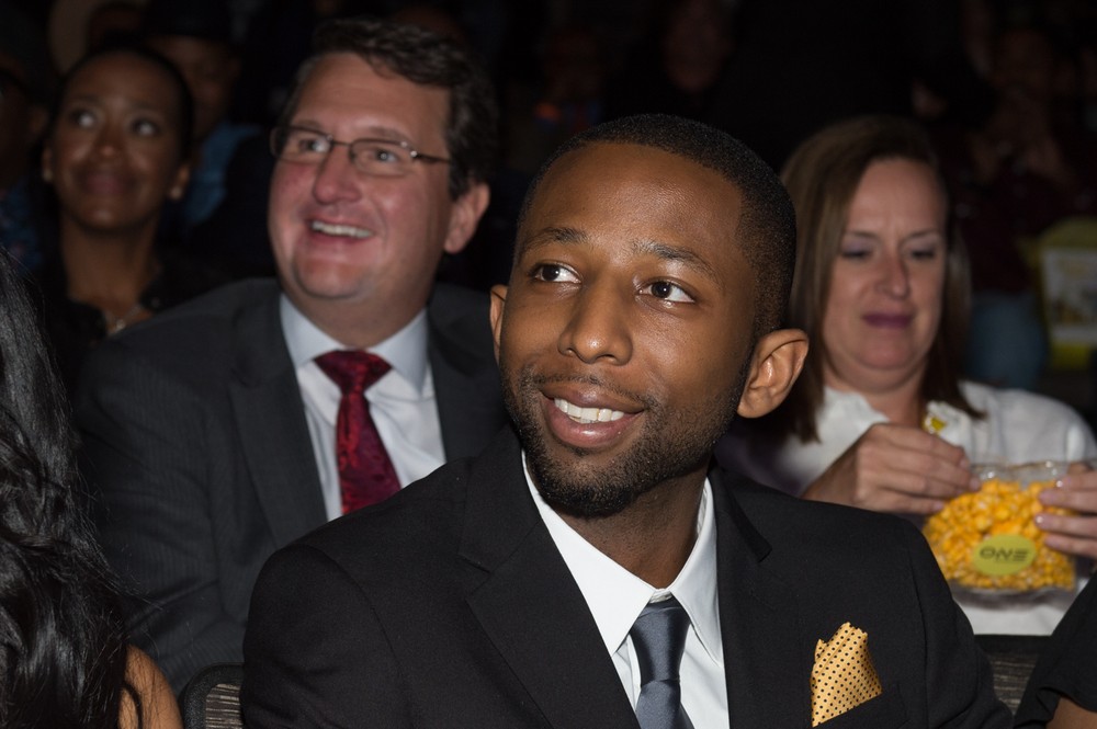 Comediante Rickey Smiley emociona fãs com anúncio da morte do filho ...