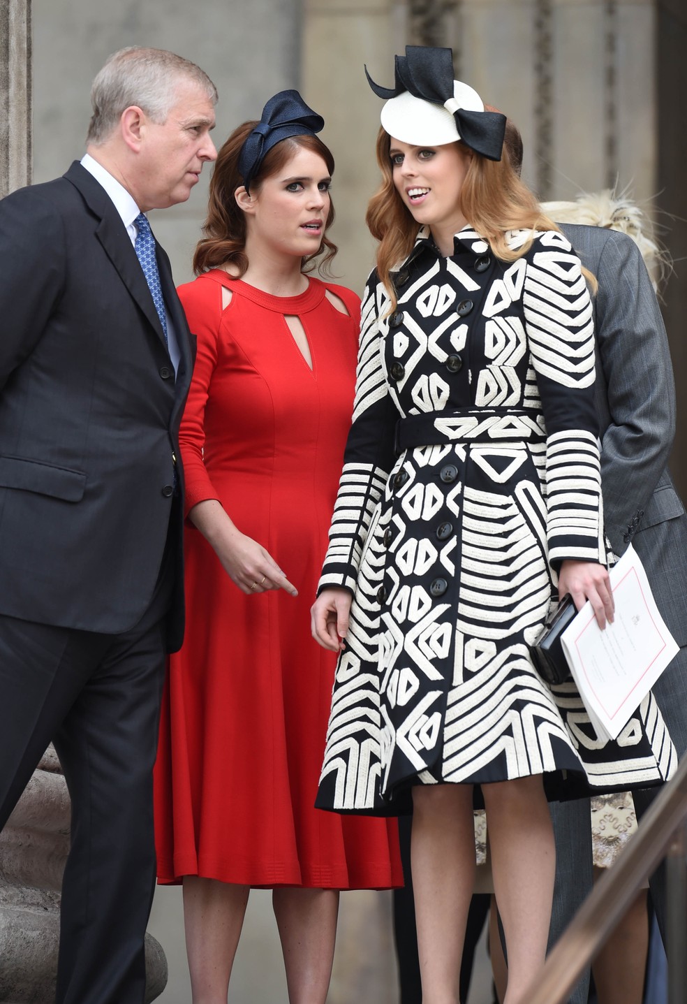 Gravidez de Eugenie, filha do ex-Príncipe Andrew, bagunça linha de ...