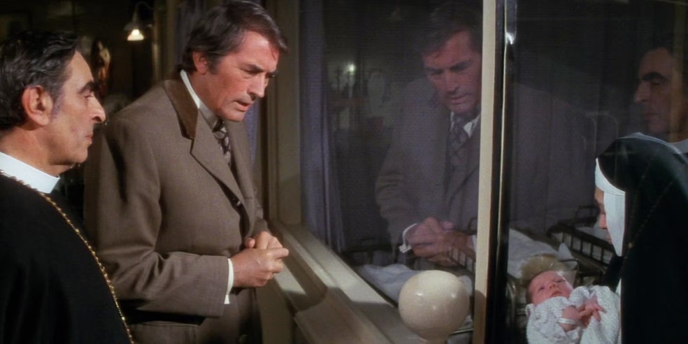 Como 'A Primeira Profecia' se conecta com o filme original clássico do ...