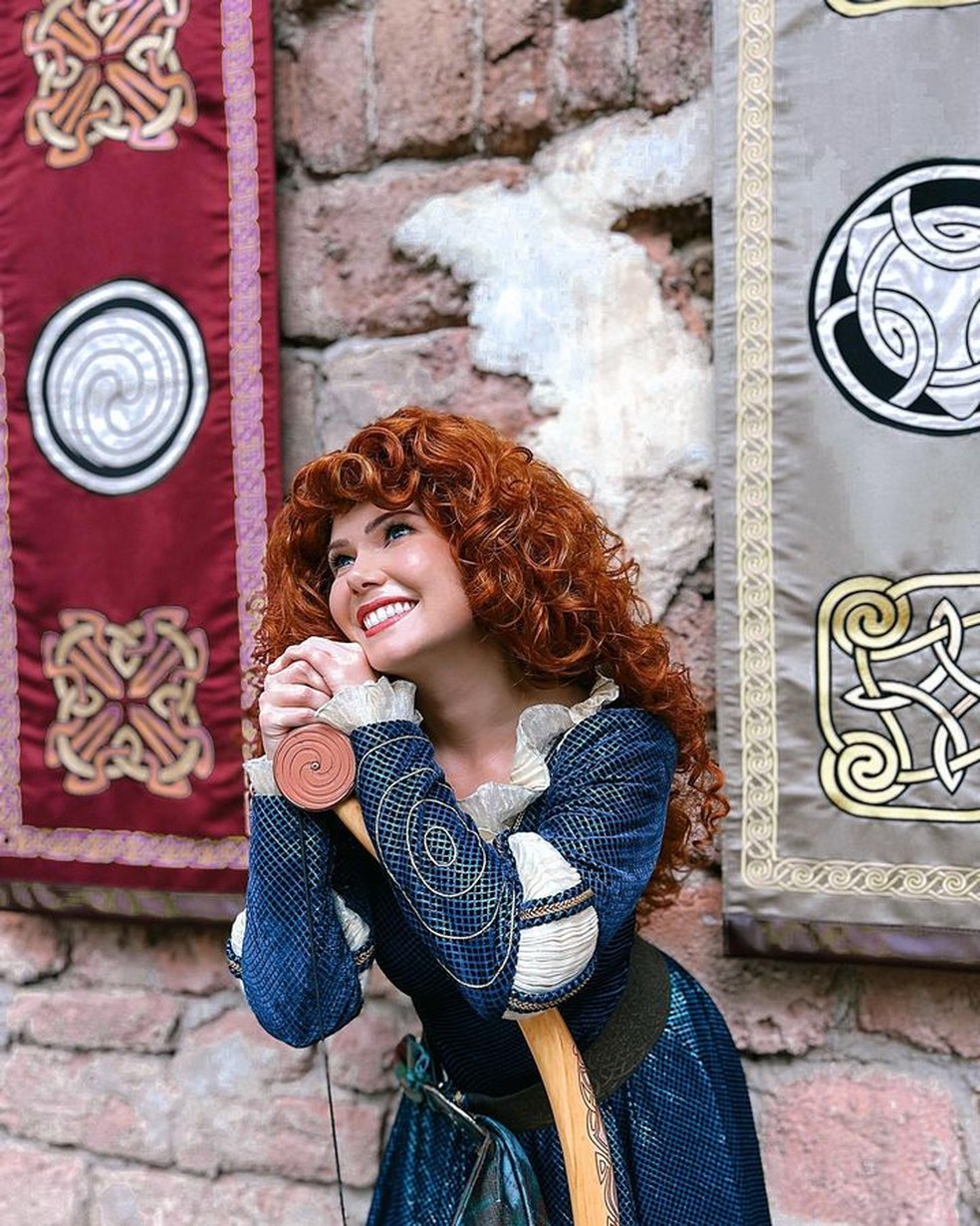 Influencer descobre traição do namorado por câmera de segurança em ...