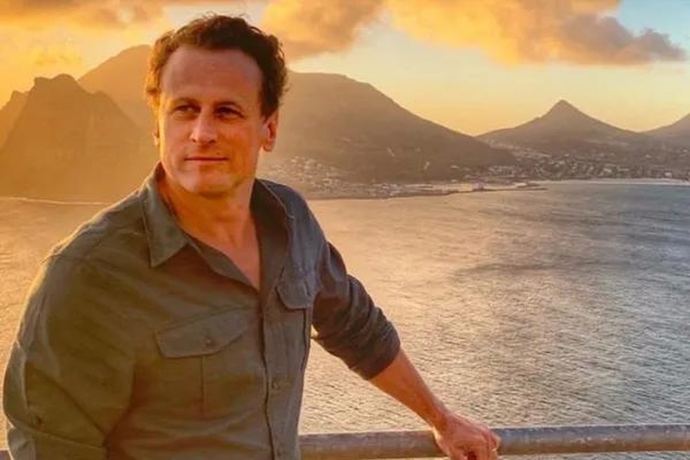 Ator de sucessos dos anos 1980 e 1990 revela método dos pais que o ...