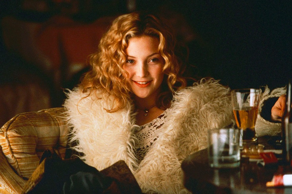 Kate Hudson concentra holofotes com look cheio de transparências em ...
