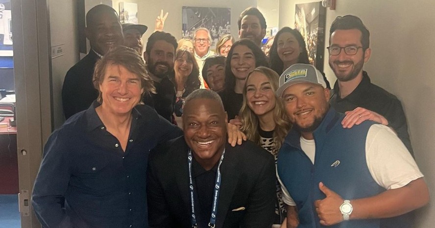 Tom Cruise posa para foto com seus dois filhos com Nicole Kidman pela ...