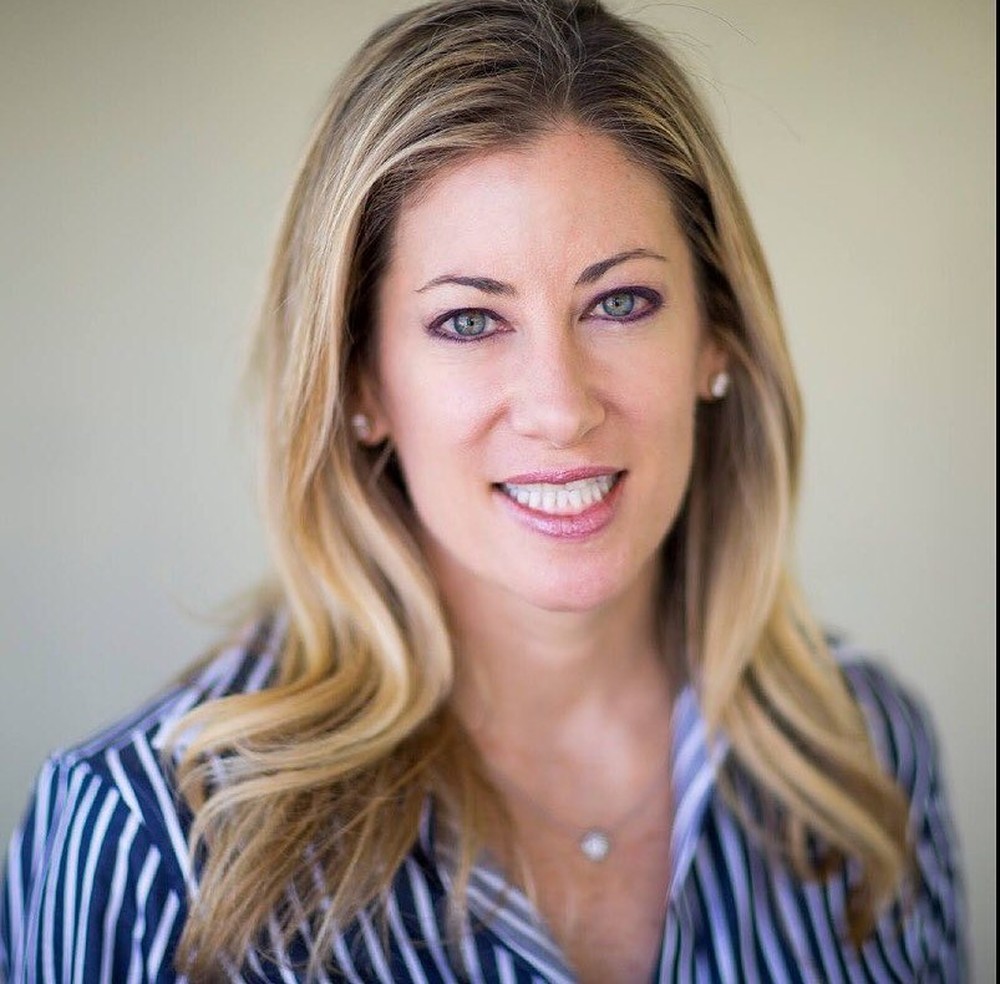 Viúva de Hugh Hefner é acusada de mentir sobre relacionamento com o ...