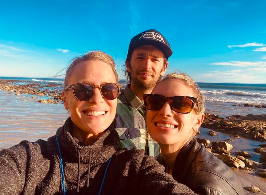 Atriz diz que se arrepende (e muito) da forma que ela e Sean Penn criaram seus filhos juntos