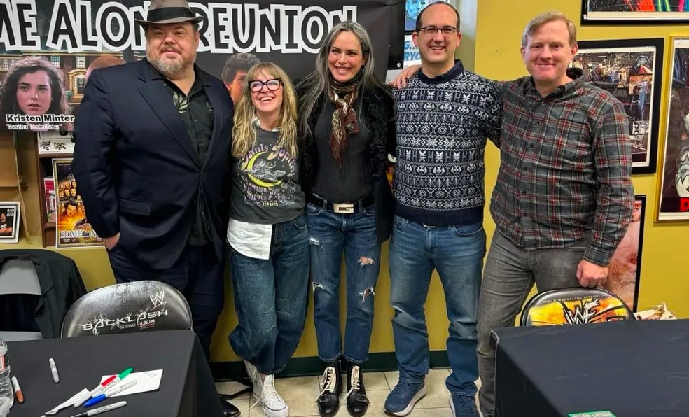 Atores do clássico 'Esqueceram de Mim' se encontram pela primeira vez em mais de 30 anos ...