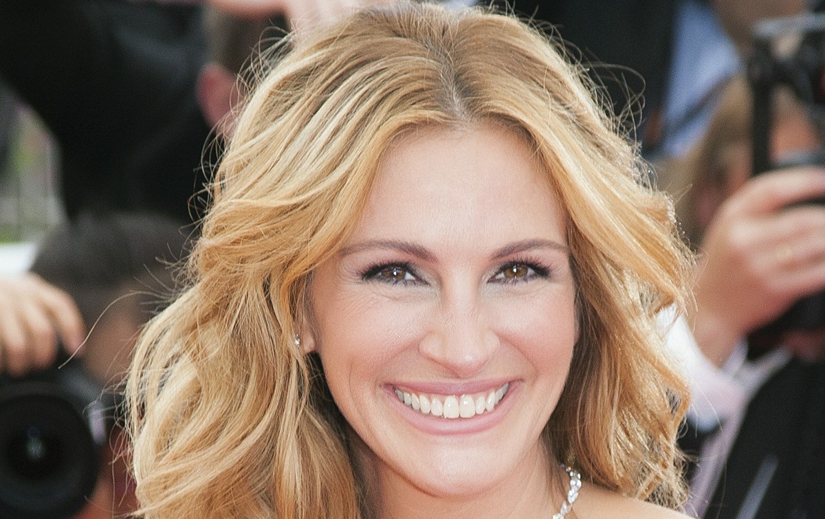 Julia Roberts enumera as 7 pessoas que ela convidaria para uma 'noitada', incluindo marido e ...
