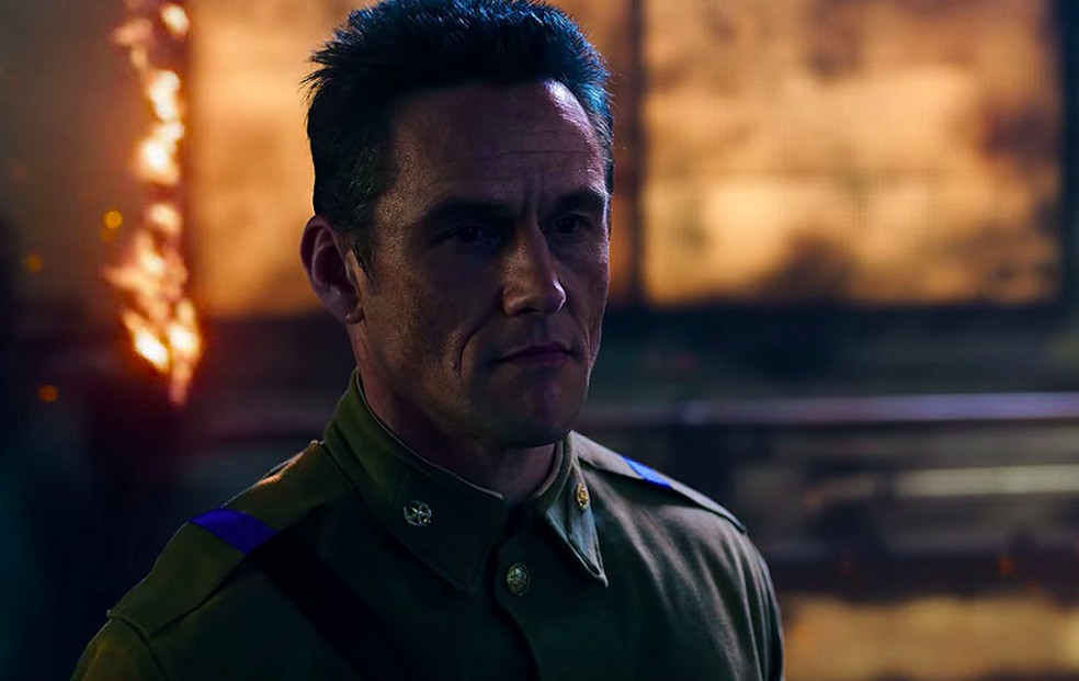 Ator de 'Stranger Things' revela ter perdido metade da região pélvica ...