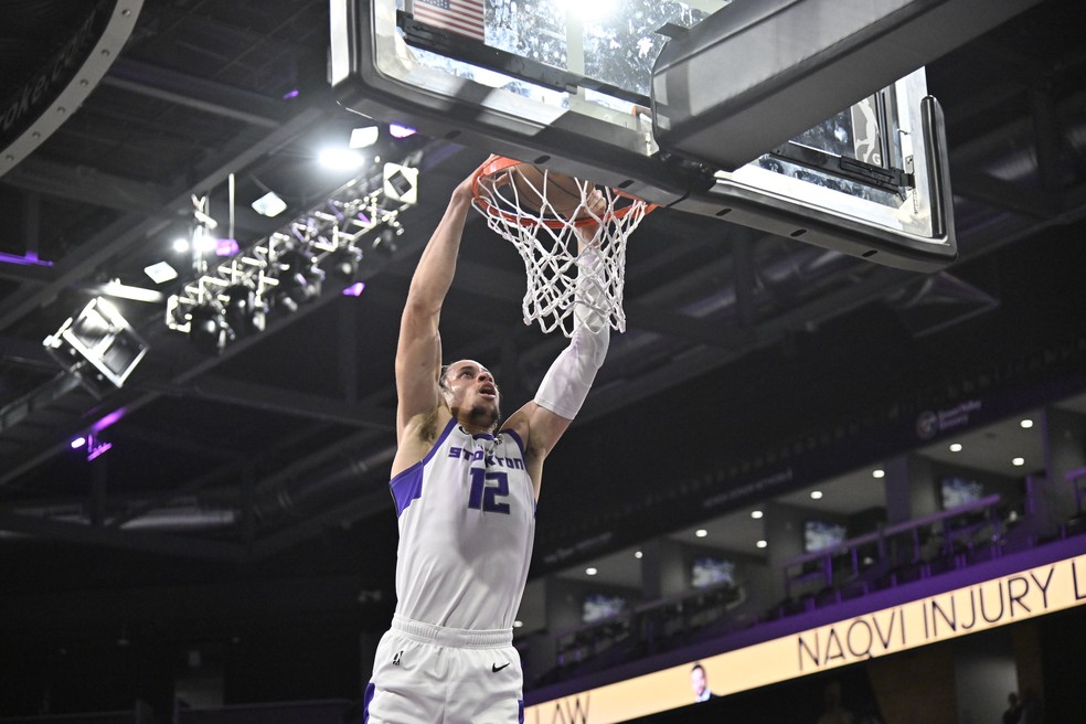 Jogador da série B da NBA confessa ter matado mulher com ex-namorada em ...