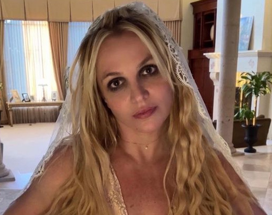 Britney Spears anuncia mudança para nome enigmático e fãs ficam ...