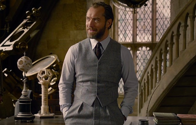 Favorito para interpretar Dumbledore em nova série quebra principal ...