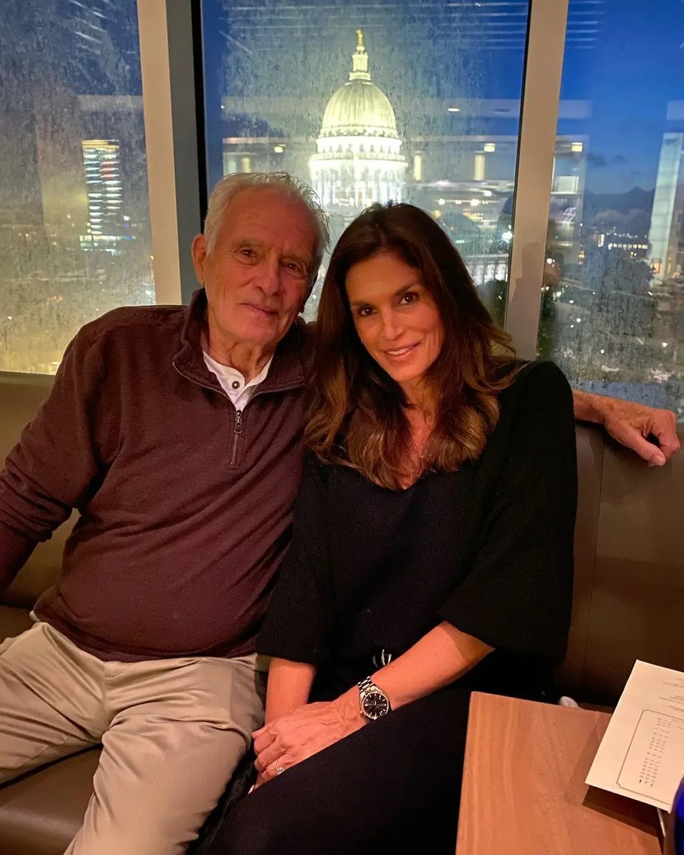 Cindy Crawford desabafa sobre culpa que sentiu após a morte do irmão ...