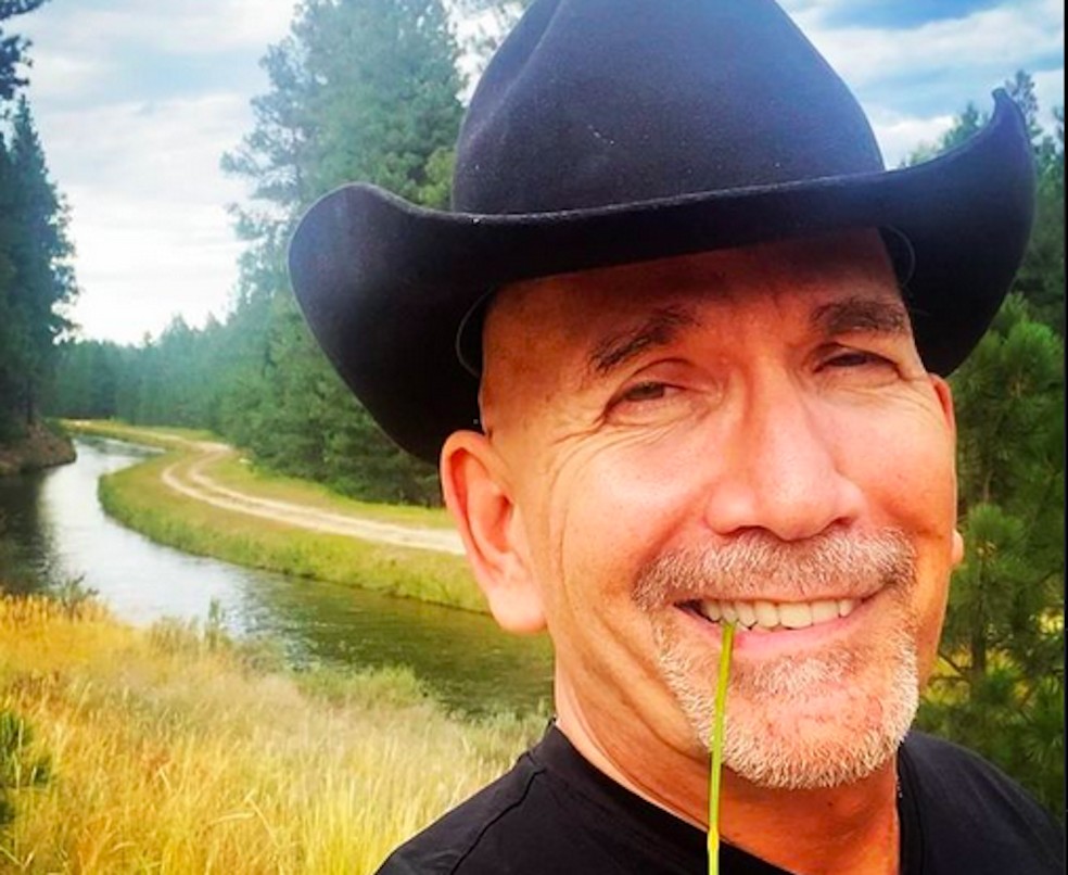 Ator revela ter sido sequestrado e violentado aos 19 anos pelo serial ...