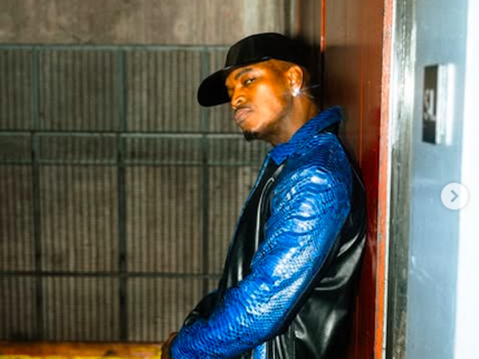 Cantor Ne-Yo explica por que optou por viver quadrisal e dá detalhes ...