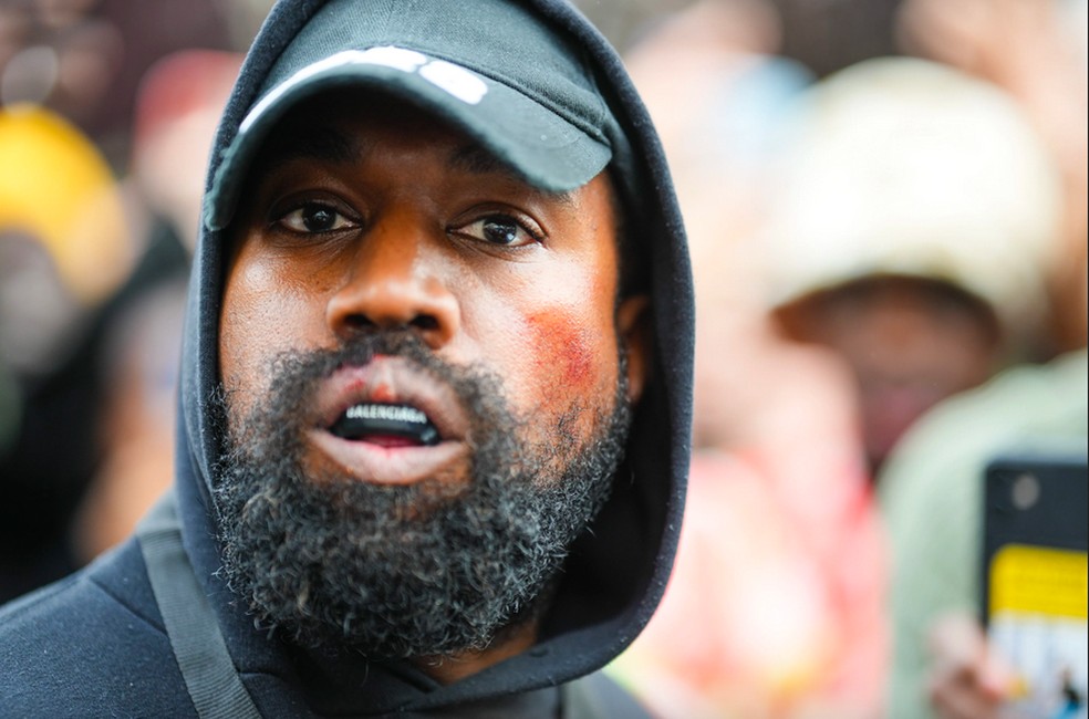 Kanye West pede desculpas a Jay-Z após atacar seus filhos gêmeos e ...