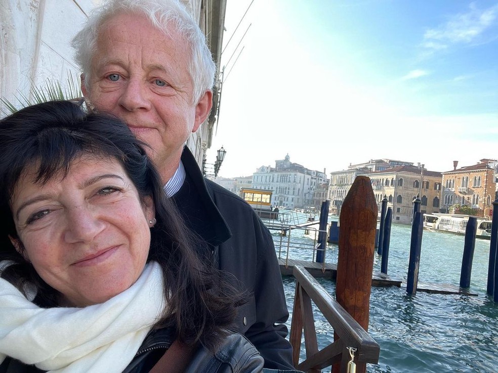 Depois de 33 anos de namoro e dois 'foras' em companheira, diretor de ...