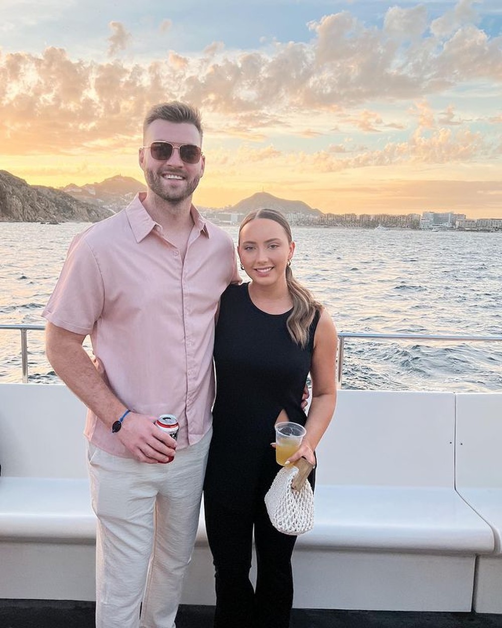 Filha influencer de Eminem se casa após oito anos de relacionamento e ...