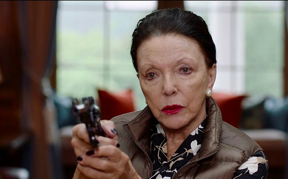 Atriz de 89 anos impressiona fãs com 'envelhecimento ao contrário' em ...