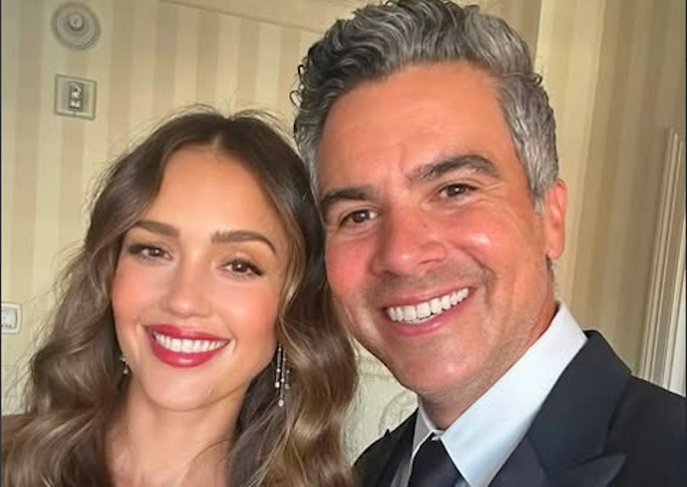 Jessica Alba faz tatuagem 'cheia de camadas' poucas semanas após ...