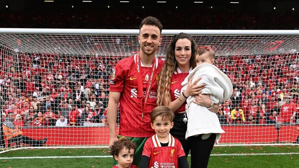 Liverpool deixa espaço de Diogo Jota 'intocado' no vestiário para ...