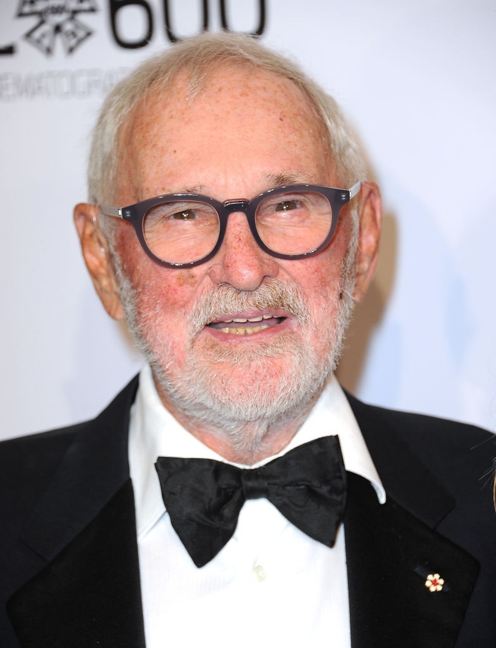 Norman Jewison, diretor de 'Feitiço da Lua', morre aos 97 anos