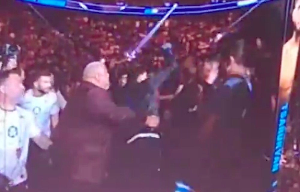 Vídeo mostra astro do UFC dando soco em pessoa na plateia em saída do ...