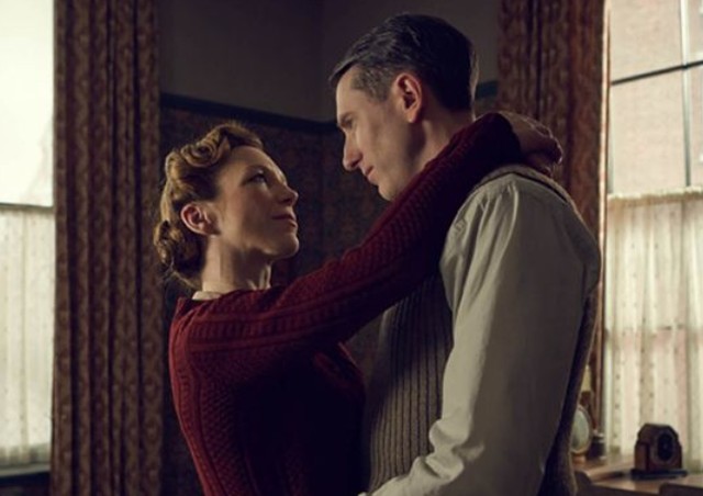 Atriz inglesa choca ao afirmar no tribunal que precisou dirigir bêbada ...