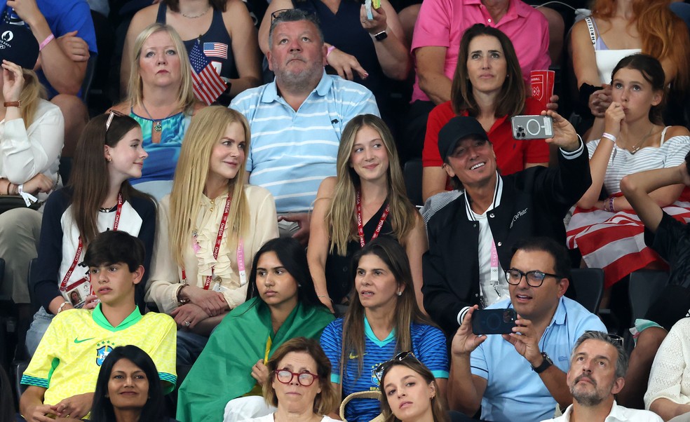 Detalhe do figurino revela que Keith Urban sempre se sentiu inseguro ao ...