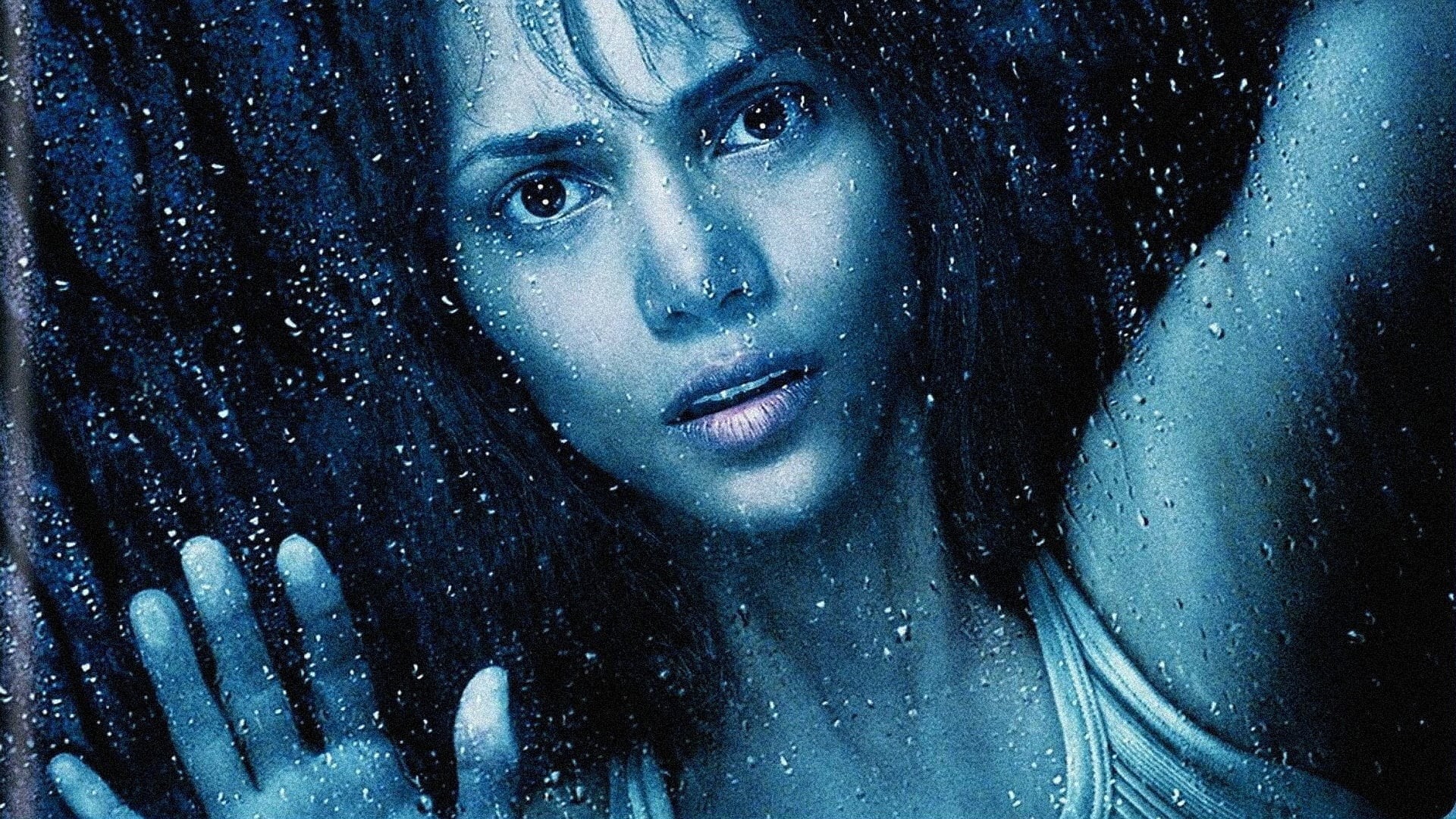 O astro de Hollywood que quebrou o braço de Halle Berry em cena de ...