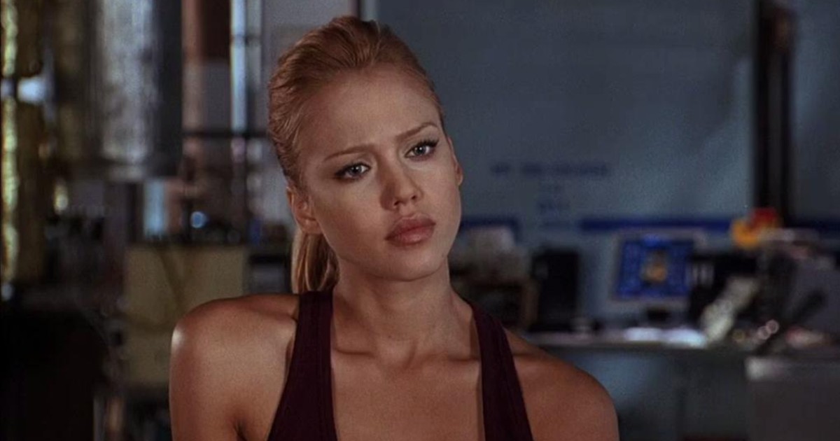 Jessica Alba admite que se arrependeu de cena de nudez 'muito ...