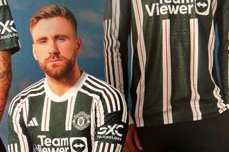 Torcedores ficam revoltados com novo uniforme verde do Manchester ...