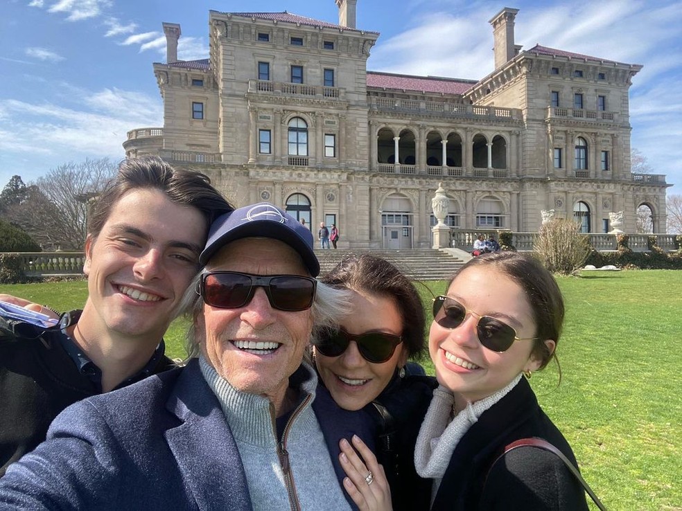 Ostentação extrema? Catherine Zeta-Jones defende vida em quatro casas ...