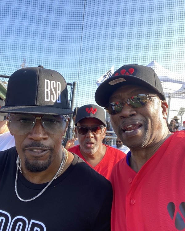 Ator de 'Space Jam', 'O Enigma de Outro Mundo' e 'Punky' é encontrado ...