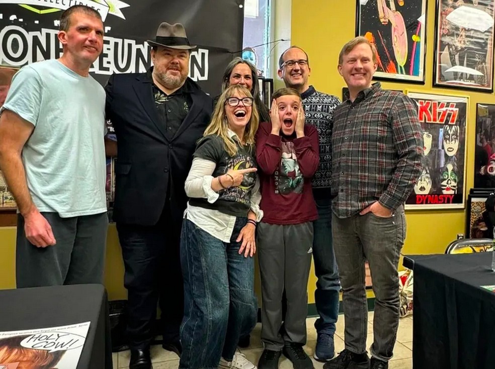 Atores do clássico 'Esqueceram de Mim' se encontram pela primeira vez em mais de 30 anos ...