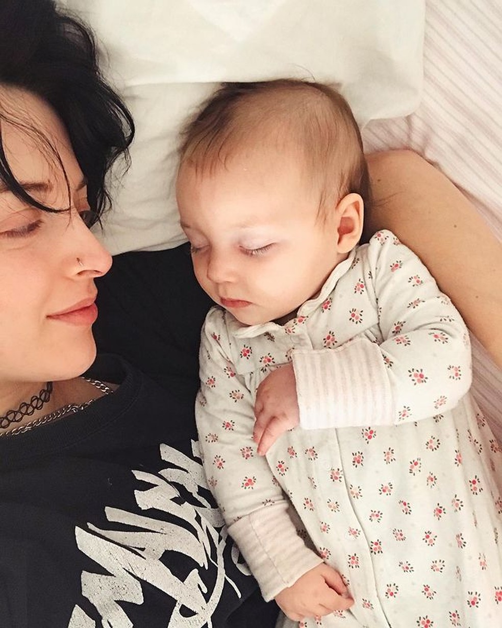 Ex-atriz mirim de comédia romântica com Cameron Diaz ressurge ...