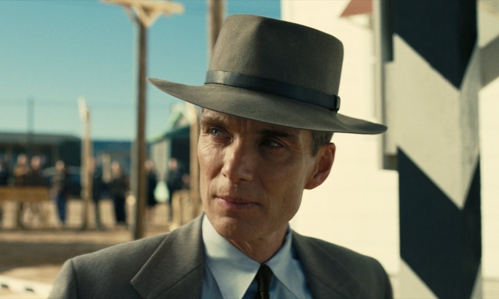 Cillian Murphy explica o mistério dos roteiros vermelhos e pretos de ...