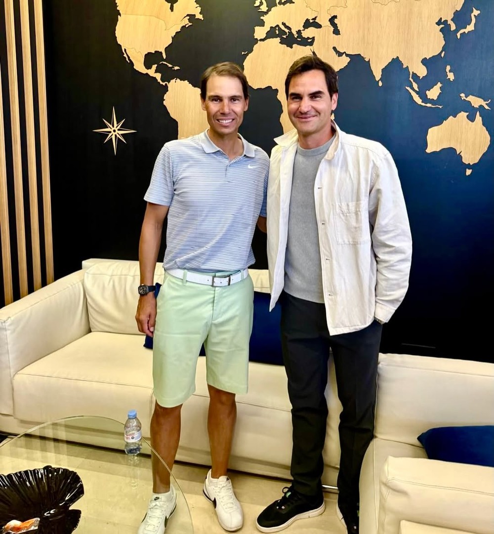 Rafael Nadal e Roger Federer posam juntos, e fãs se preocupam com ...